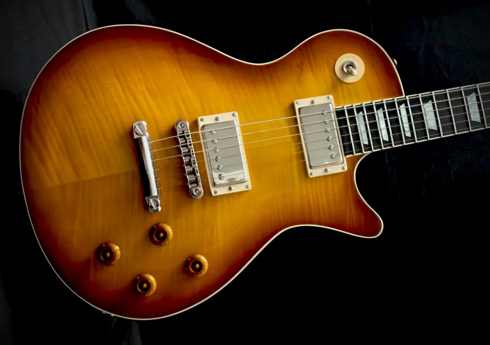 Longbottom 037 Deluxe – Destroy All Guitars